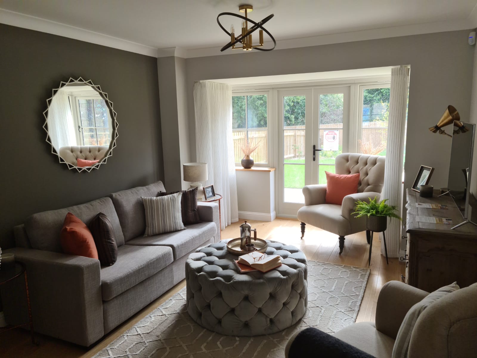 Interior Decorators in Oxford - LA Paint - 07787 238 395